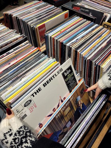 Podcast: Talking Main Street With Stepheny – Looking For The Sound of ...